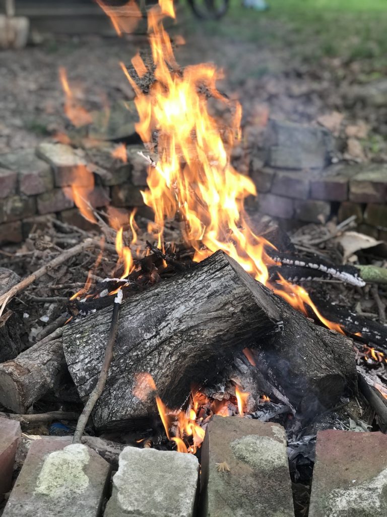 5 Campfire Safety Tips for Kids